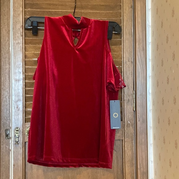 Byer California | Tops | Brand New Byer California Red Top | Poshmark